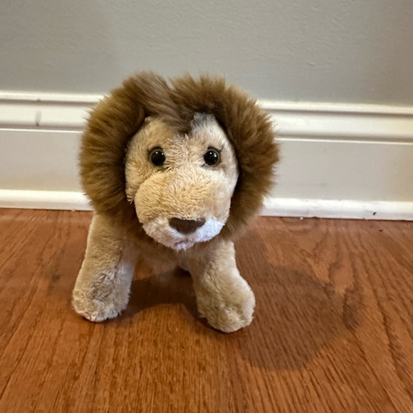 FAO Schwarz | Toys | Small Fao Schwarz Plush Lion Toys R Us | Poshmark